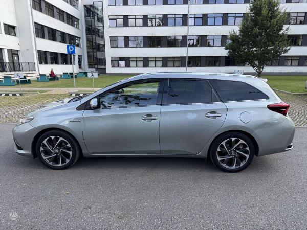 Pelēks Toyota Auris 2016 Kauņa, ar dzinēja tilpumu 1.80 L un nobraukumu 222 tūkst. km par 11550 €, foto 10 vietnē AUTOMOTO.COM.LV