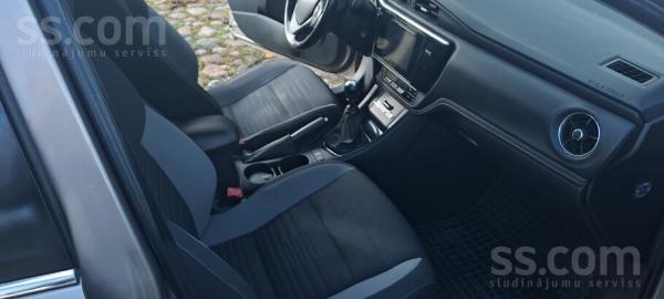 Grey Toyota Auris 2016 in Daugavpils, with an engine capacity of 1.60 L and mileage of 185 thousand km for 6200 €, photo 7 on AUTOMOTO.COM.LV