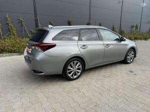 Grey Toyota Auris 2016 in Vilnius, with an engine capacity of 1.80 L and mileage of 180 thousand km for 11950 €, photo 6 on AUTOMOTO.COM.LV