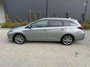 Grey Toyota Auris 2016 in Vilnius, with an engine capacity of 1.80 L and mileage of 180 thousand km for 11950 €, photo 11 on AUTOMOTO.COM.LV