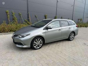 Grey Toyota Auris 2016 in Vilnius, with an engine capacity of 1.80 L and mileage of 180 thousand km for 11950 €, photo 12 on AUTOMOTO.COM.LV