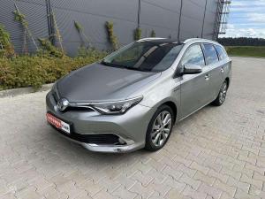 Grey Toyota Auris 2016 in Vilnius, with an engine capacity of 1.80 L and mileage of 180 thousand km for 11950 €, photo 13 on AUTOMOTO.COM.LV