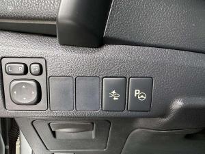 Grey Toyota Auris 2016 in Vilnius, with an engine capacity of 1.80 L and mileage of 180 thousand km for 11950 €, photo 20 on AUTOMOTO.COM.LV