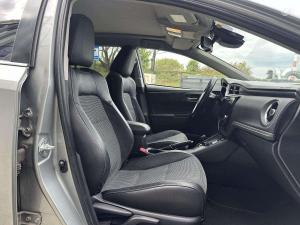 Grey Toyota Auris 2016 in Vilnius, with an engine capacity of 1.80 L and mileage of 180 thousand km for 11950 €, photo 30 on AUTOMOTO.COM.LV