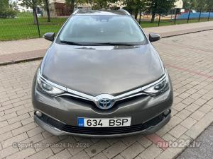 Pelēks Toyota Auris 2016 Pērnava, ar dzinēja tilpumu 1.80 L un nobraukumu 160 tūkst. km par 12999 €, foto 3 vietnē AUTOMOTO.COM.LV