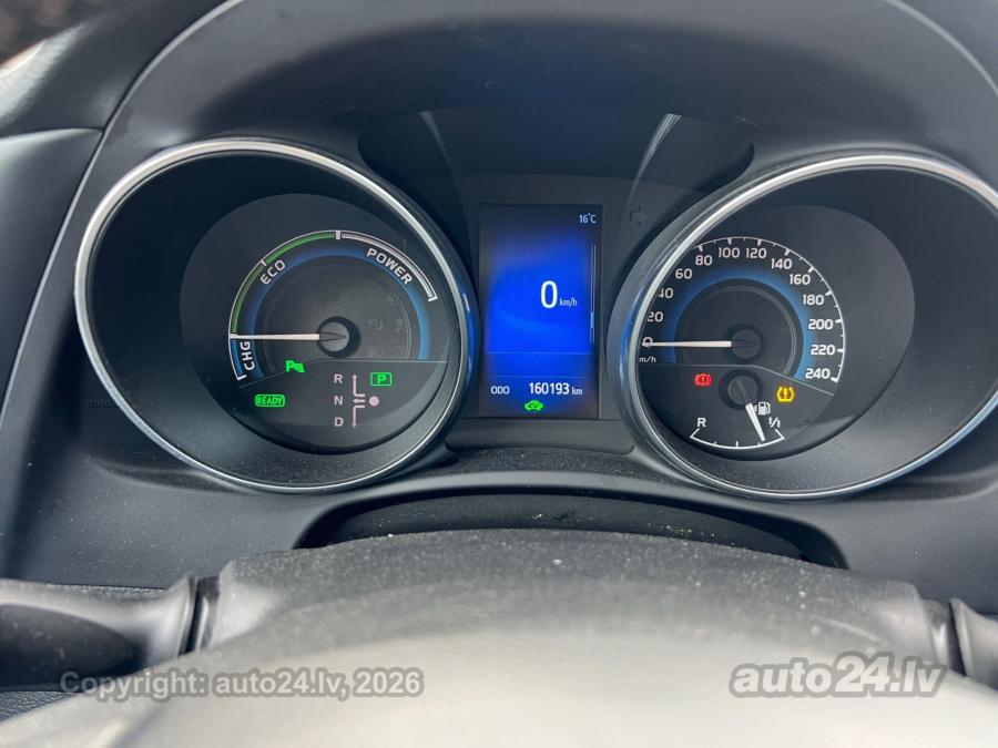 Pelēks Toyota Auris 2016 Pērnava, ar dzinēja tilpumu 1.80 L un nobraukumu 160 tūkst. km par 12999 €, foto 17 vietnē AUTOMOTO.COM.LV