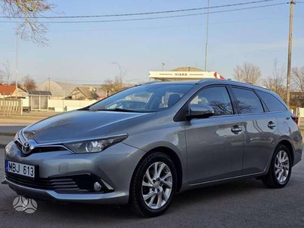 Grey Toyota Auris 2017 in Telschi, with an engine capacity of 1.60 L and mileage of 320 thousand km for 6600 €, photo 9 on AUTOMOTO.COM.LV