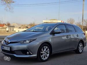 Grey Toyota Auris 2017 in Telschi, with an engine capacity of 1.60 L and mileage of 320 thousand km for 6600 €, photo 9 on AUTOMOTO.COM.LV