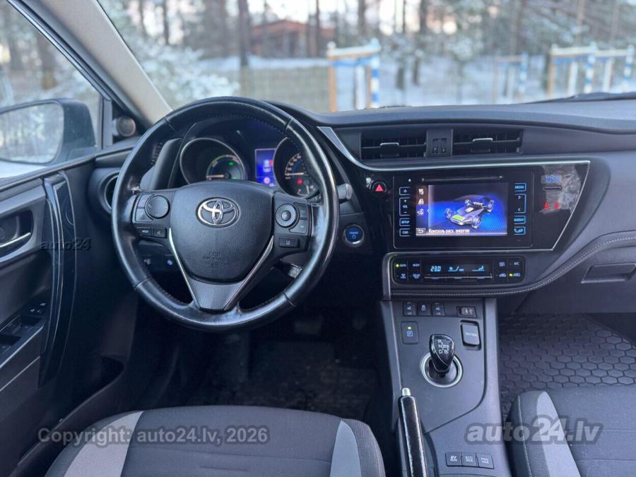 Pelēks Toyota Auris 2017 Tallina, ar dzinēja tilpumu 1.80 L un nobraukumu 166 tūkst. km par 11990 €, foto 7 vietnē AUTOMOTO.COM.LV