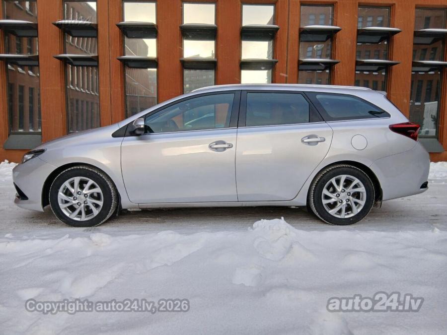 Pelēks Toyota Auris 2017 Tartu, ar dzinēja tilpumu 1.60 L un nobraukumu 165 tūkst. km par 9700 €, foto 8 vietnē AUTOMOTO.COM.LV