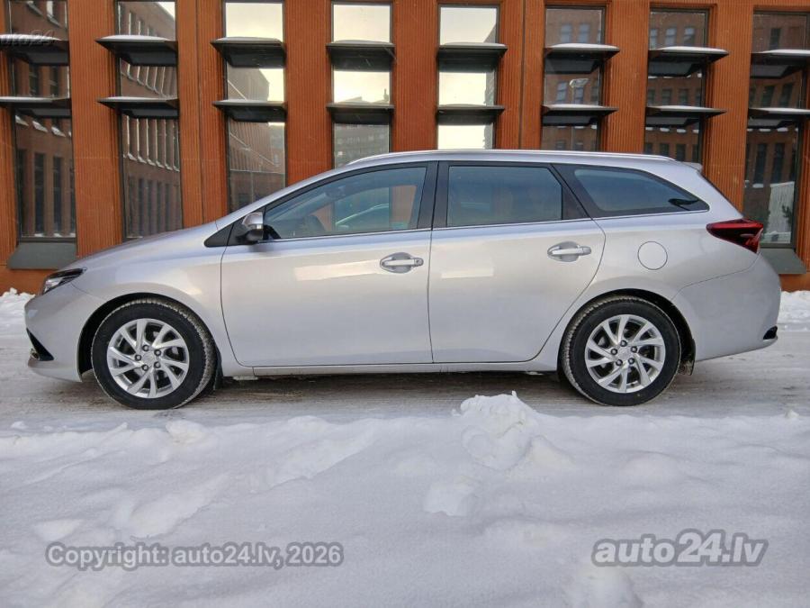 Pelēks Toyota Auris 2017 Tartu, ar dzinēja tilpumu 1.60 L un nobraukumu 165 tūkst. km par 9700 €, foto 24 vietnē AUTOMOTO.COM.LV