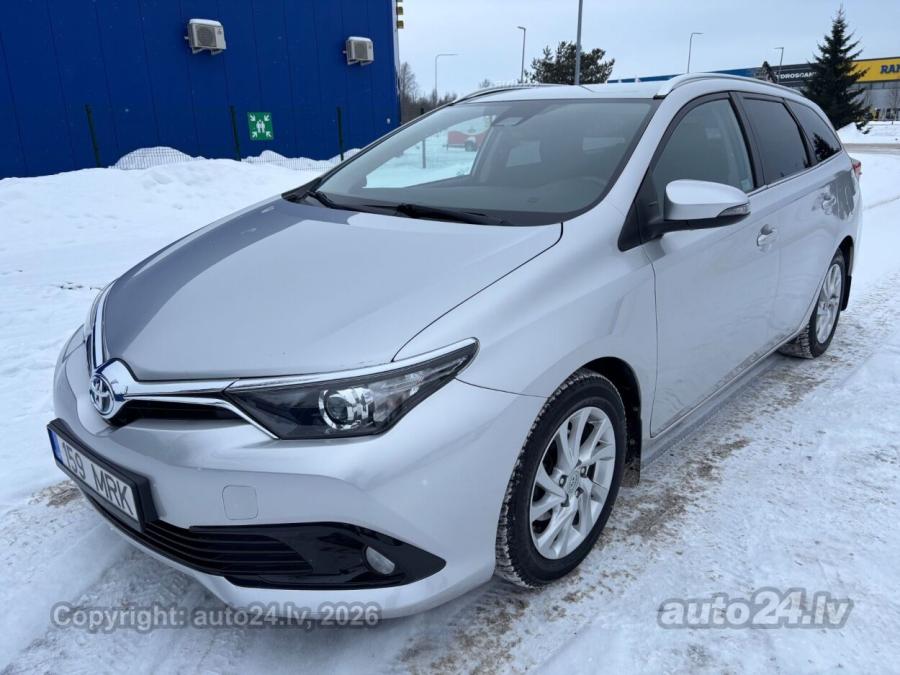 Pelēks Toyota Auris 2017 Paide, ar dzinēja tilpumu 1.60 L un nobraukumu 166 tūkst. km par 8990 €, foto 1 vietnē AUTOMOTO.COM.LV