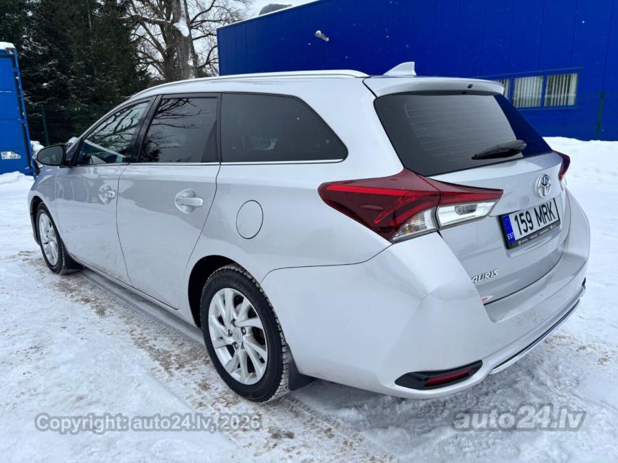 Pelēks Toyota Auris 2017 Paide, ar dzinēja tilpumu 1.60 L un nobraukumu 166 tūkst. km par 8990 €, foto 4 vietnē AUTOMOTO.COM.LV