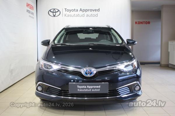 Pelēks Toyota Auris 2017 Tallina, ar dzinēja tilpumu 1.80 L un nobraukumu 138 tūkst. km par 13490 €, foto 5 vietnē AUTOMOTO.COM.LV