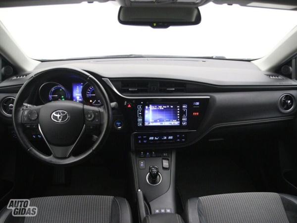 Pelēks Toyota Auris 2017 Viļņa, ar dzinēja tilpumu 1.80 L un nobraukumu 202 tūkst. km par 12399 €, foto 2 vietnē AUTOMOTO.COM.LV