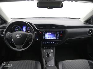 Grey Toyota Auris 2017 in Vilnius, with an engine capacity of 1.80 L and mileage of 202 thousand km for 12399 €, photo 2 on AUTOMOTO.COM.LV