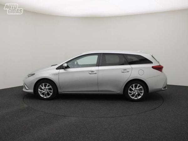 Pelēks Toyota Auris 2017 Viļņa, ar dzinēja tilpumu 1.80 L un nobraukumu 202 tūkst. km par 12399 €, foto 6 vietnē AUTOMOTO.COM.LV