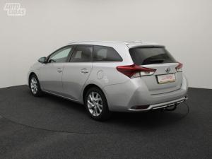 Grey Toyota Auris 2017 in Vilnius, with an engine capacity of 1.80 L and mileage of 202 thousand km for 12399 €, photo 7 on AUTOMOTO.COM.LV