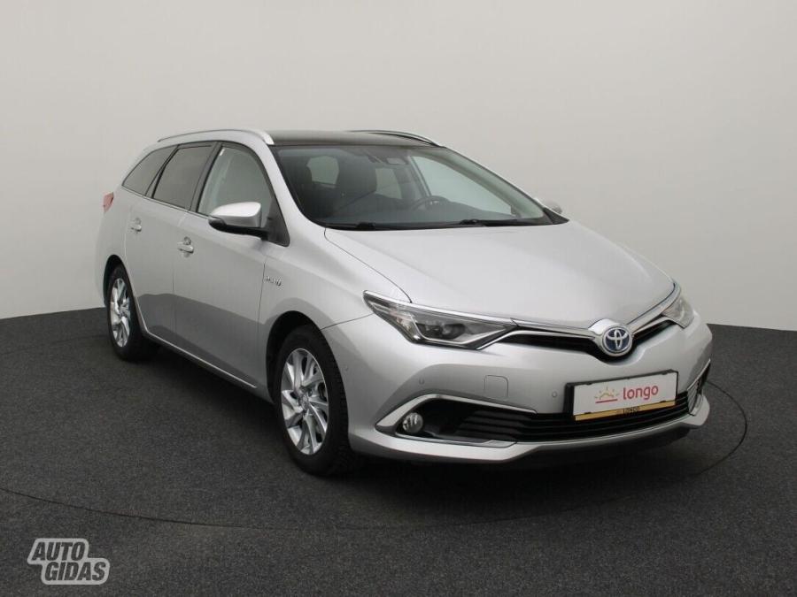 Grey Toyota Auris 2017 in Vilnius, with an engine capacity of 1.80 L and mileage of 202 thousand km for 12399 €, photo 10 on AUTOMOTO.COM.LV