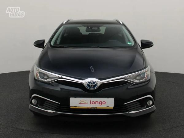 Grey Toyota Auris 2017 in Vilnius, with an engine capacity of 1.80 L and mileage of 221 thousand km for 11999 €, photo 3 on AUTOMOTO.COM.LV