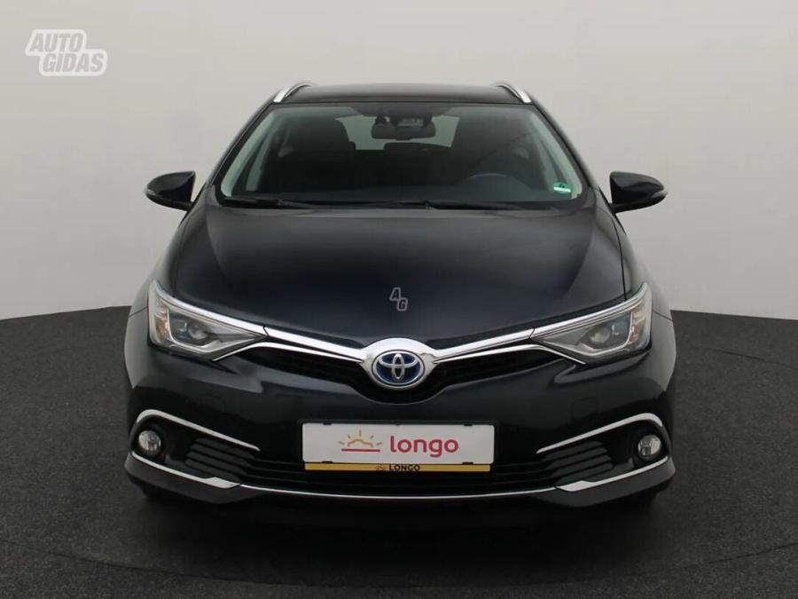 Pelēks Toyota Auris 2017 Viļņa, ar dzinēja tilpumu 1.80 L un nobraukumu 221 tūkst. km par 11999 €, foto 3 vietnē AUTOMOTO.COM.LV