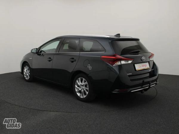 Grey Toyota Auris 2017 in Vilnius, with an engine capacity of 1.80 L and mileage of 221 thousand km for 11999 €, photo 7 on AUTOMOTO.COM.LV
