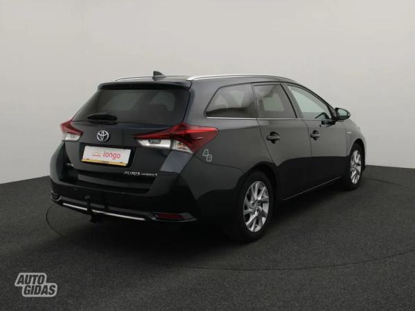 Grey Toyota Auris 2017 in Vilnius, with an engine capacity of 1.80 L and mileage of 221 thousand km for 11999 €, photo 8 on AUTOMOTO.COM.LV