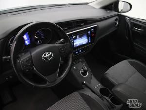 Pelēks Toyota Auris 2017 Viļņa, ar dzinēja tilpumu 1.80 L un nobraukumu 221 tūkst. km par 11999 €, foto 16 vietnē AUTOMOTO.COM.LV