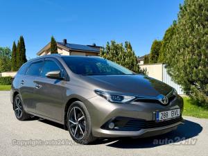 Pelēks Toyota Auris 2017 Tallina, ar dzinēja tilpumu 1.60 L un nobraukumu 112 tūkst. km par 11000 €, foto 5 vietnē AUTOMOTO.COM.LV