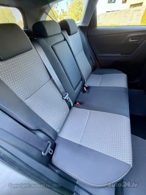 Pelēks Toyota Auris 2017 Tallina, ar dzinēja tilpumu 1.60 L un nobraukumu 112 tūkst. km par 11000 €, foto 10 vietnē AUTOMOTO.COM.LV