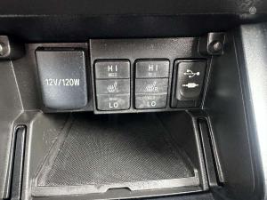 Pelēks Toyota Auris 2017 Alīta, ar dzinēja tilpumu 1.60 L un nobraukumu 250 tūkst. km par 7400 €, foto 14 vietnē AUTOMOTO.COM.LV