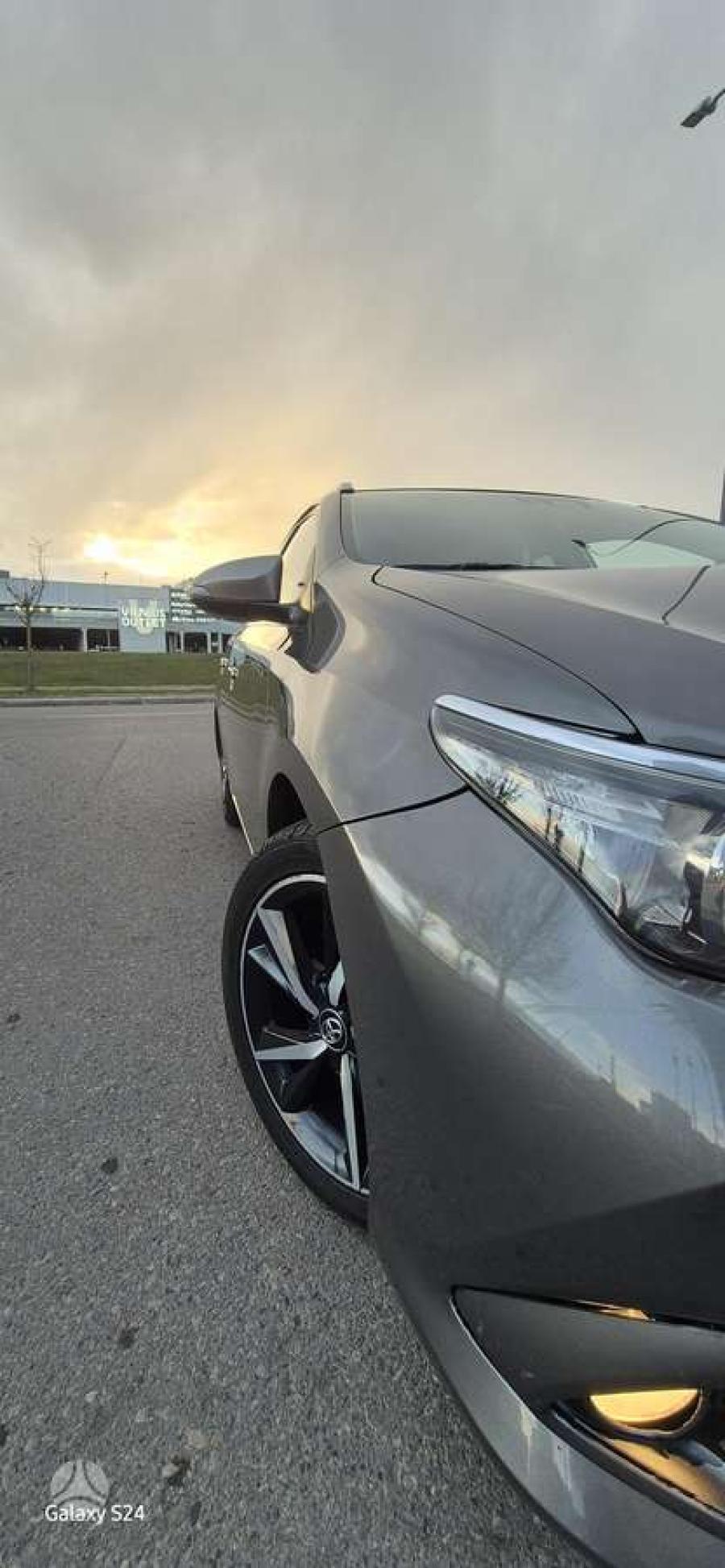 Pelēks Toyota Auris 2017 Viļņa, ar dzinēja tilpumu 1.80 L un nobraukumu 260 tūkst. km par 9900 €, foto 6 vietnē AUTOMOTO.COM.LV