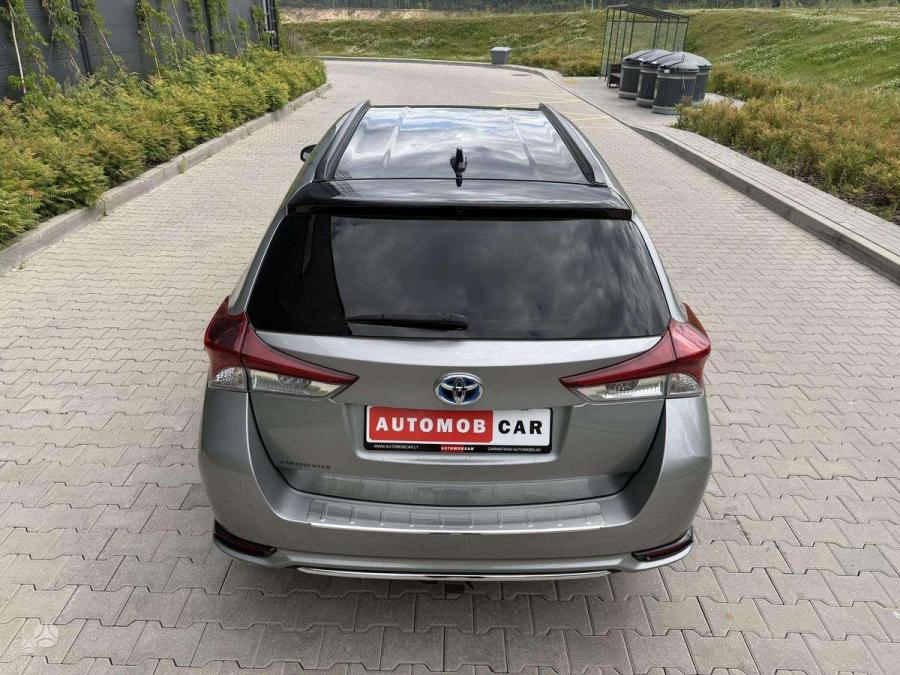 Grey Toyota Auris 2017 in Vilnius, with an engine capacity of 1.80 L and mileage of 128 thousand km for 14250 €, photo 13 on AUTOMOTO.COM.LV