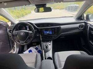 Grey Toyota Auris 2017 in Vilnius, with an engine capacity of 1.80 L and mileage of 128 thousand km for 14250 €, photo 22 on AUTOMOTO.COM.LV