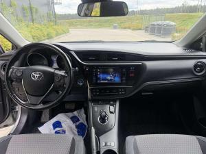 Grey Toyota Auris 2017 in Vilnius, with an engine capacity of 1.80 L and mileage of 128 thousand km for 14250 €, photo 25 on AUTOMOTO.COM.LV