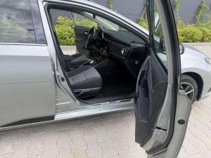 Grey Toyota Auris 2017 in Vilnius, with an engine capacity of 1.80 L and mileage of 128 thousand km for 14250 €, photo 28 on AUTOMOTO.COM.LV