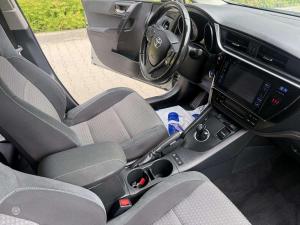 Grey Toyota Auris 2017 in Vilnius, with an engine capacity of 1.80 L and mileage of 128 thousand km for 14250 €, photo 30 on AUTOMOTO.COM.LV