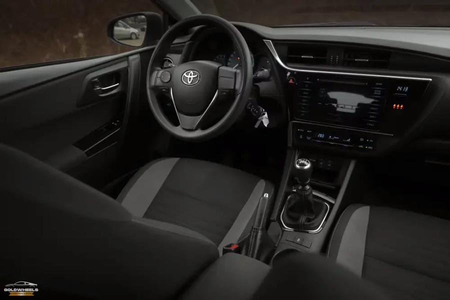 Pelēks Toyota Auris 2017 Jelgava, ar dzinēja tilpumu 1.40 L un nobraukumu 219 tūkst. km par 7400 €, foto 9 vietnē AUTOMOTO.COM.LV