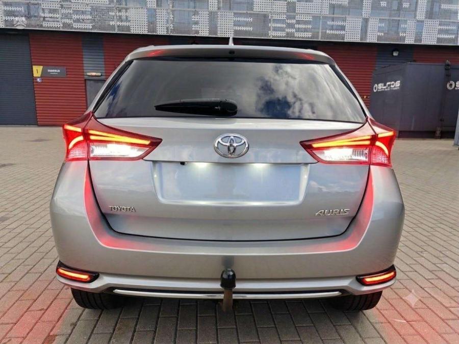 Pelēks Toyota Auris 2017 Klaipėda, ar dzinēja tilpumu 1.60 L un nobraukumu 233 tūkst. km par 5980 €, foto 6 vietnē AUTOMOTO.COM.LV