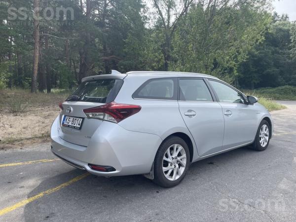 Pelēks Toyota Auris 2017 Limbaži, ar dzinēja tilpumu 1.80 L un nobraukumu 118 tūkst. km par 12000 €, foto 6 vietnē AUTOMOTO.COM.LV