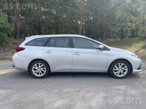 Pelēks Toyota Auris 2017 Limbaži, ar dzinēja tilpumu 1.80 L un nobraukumu 118 tūkst. km par 12000 €, foto 8 vietnē AUTOMOTO.COM.LV