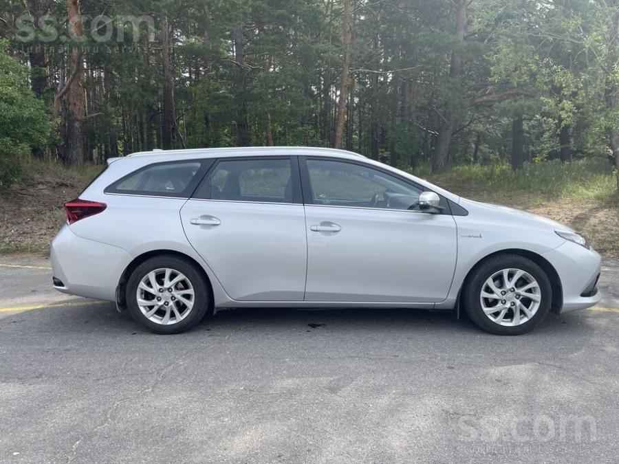 Pelēks Toyota Auris 2017 Limbaži, ar dzinēja tilpumu 1.80 L un nobraukumu 118 tūkst. km par 12000 €, foto 8 vietnē AUTOMOTO.COM.LV