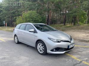 Pelēks Toyota Auris 2017 Limbaži, ar dzinēja tilpumu 1.80 L un nobraukumu 118 tūkst. km par 12000 €, foto 9 vietnē AUTOMOTO.COM.LV