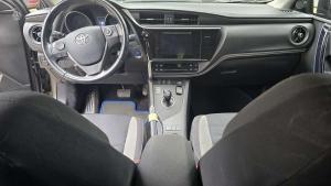 Grey Toyota Auris 2017 in Kaunas, with an engine capacity of 1.80 L and mileage of 156 thousand km for 10999 €, photo 6 on AUTOMOTO.COM.LV