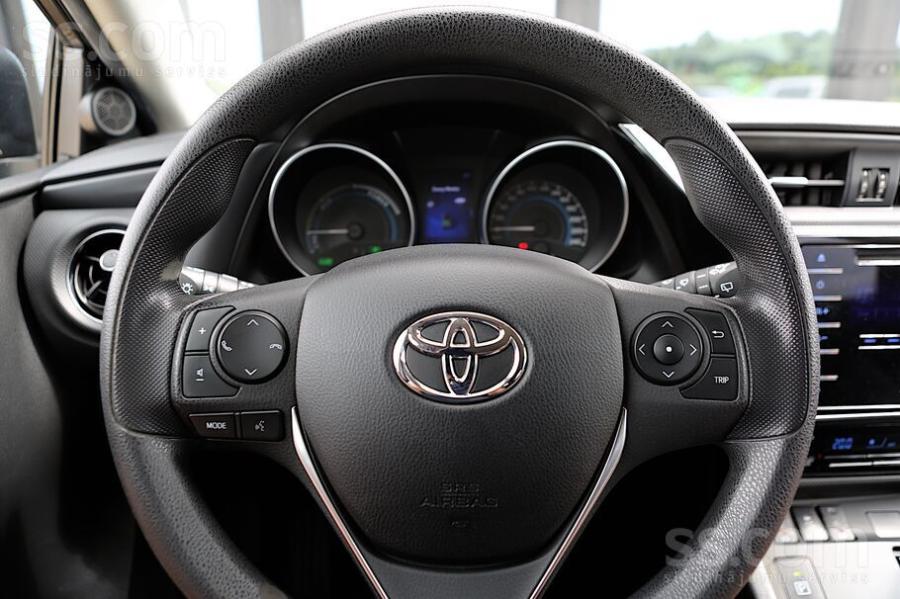 Pelēks Toyota Auris 2017 Tukums, ar dzinēja tilpumu 1.80 L un nobraukumu 284 tūkst. km par 8890 €, foto 15 vietnē AUTOMOTO.COM.LV