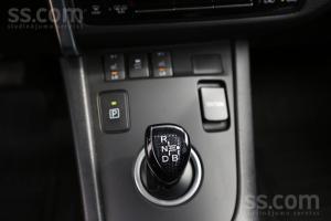 Pelēks Toyota Auris 2017 Tukums, ar dzinēja tilpumu 1.80 L un nobraukumu 284 tūkst. km par 8890 €, foto 21 vietnē AUTOMOTO.COM.LV