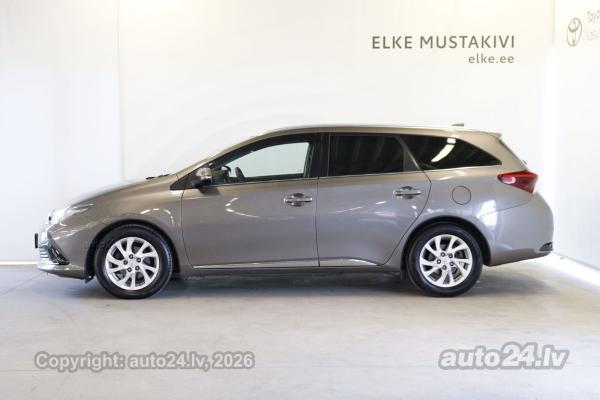 Pelēks Toyota Auris 2017 Tallina, ar dzinēja tilpumu 1.60 L un nobraukumu 78 tūkst. km par 12890 €, foto 4 vietnē AUTOMOTO.COM.LV