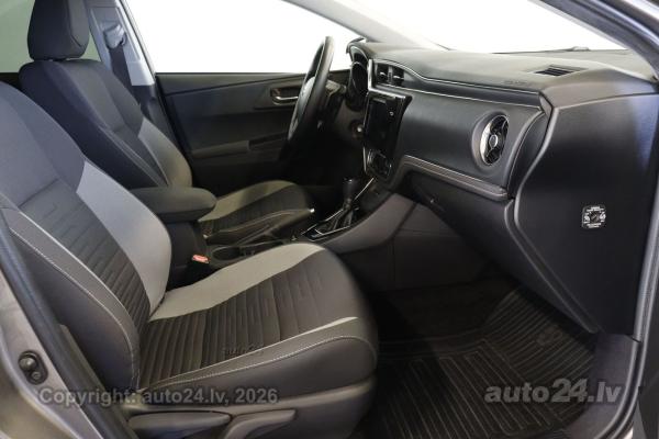 Pelēks Toyota Auris 2017 Tallina, ar dzinēja tilpumu 1.60 L un nobraukumu 78 tūkst. km par 12890 €, foto 7 vietnē AUTOMOTO.COM.LV