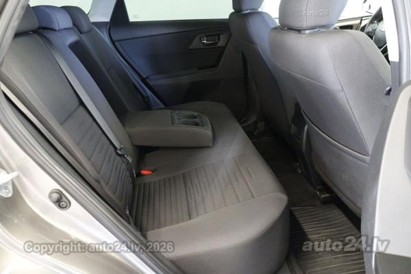 Pelēks Toyota Auris 2017 Tallina, ar dzinēja tilpumu 1.60 L un nobraukumu 78 tūkst. km par 12890 €, foto 8 vietnē AUTOMOTO.COM.LV