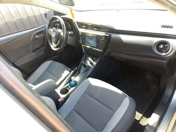 Pelēks Toyota Auris 2017 Kauņa, ar dzinēja tilpumu 1.80 L un nobraukumu 287 tūkst. km par 3999 €, foto 11 vietnē AUTOMOTO.COM.LV